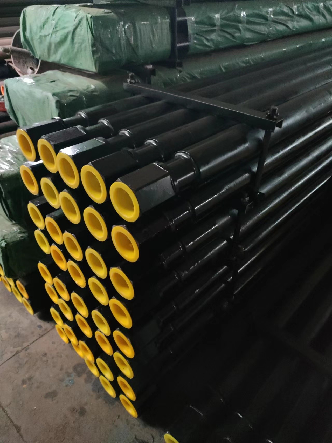 Efficient 4"/4 1/2" Size Ingersoll Rand Drilling Rods For Oil And Gas ...